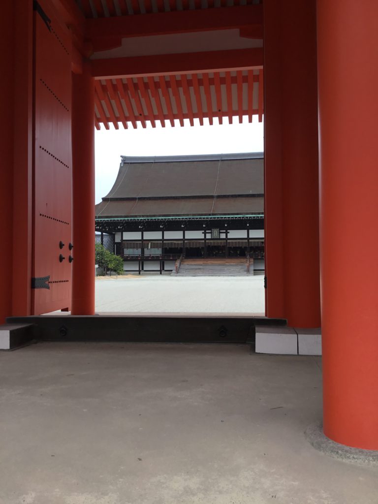 Seeing “Takamikura” at Shishinden in a Visit to Kyoto Gosho